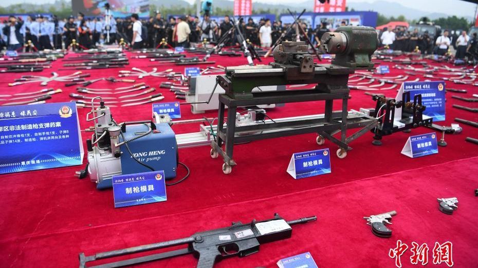 China Defense Blog: Non-american photos of the day: Over 140,000 ...