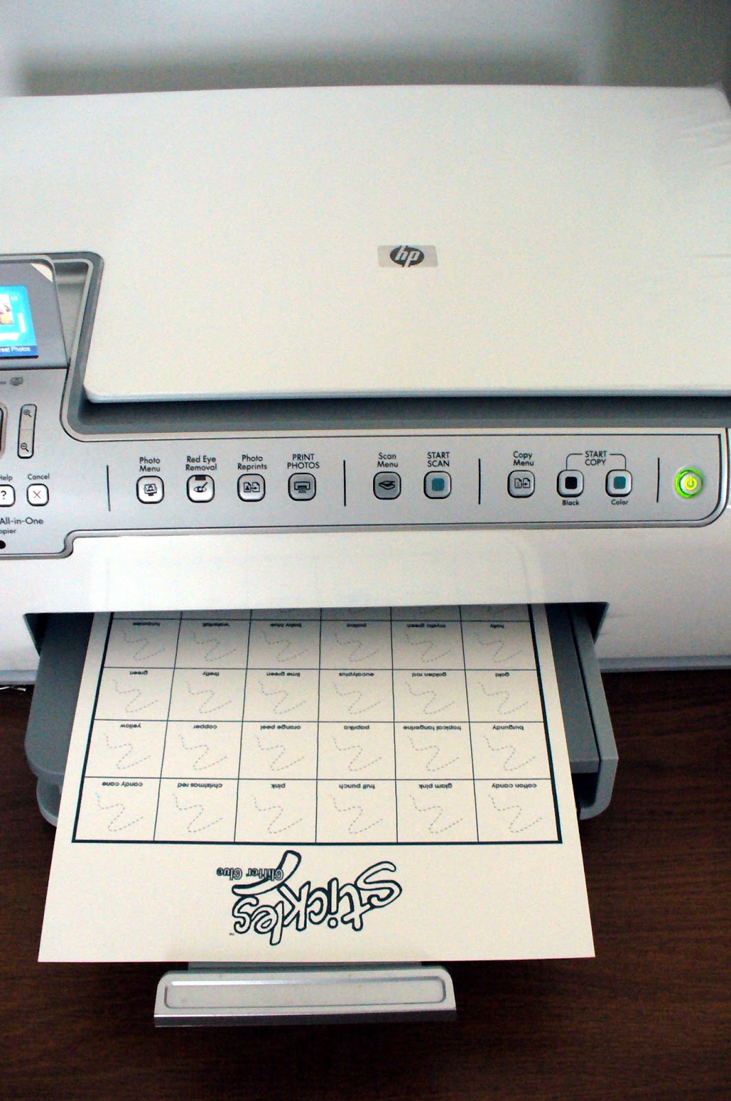 All that Stickles: Tips & Techniques Tuesday: Making a Color Chart