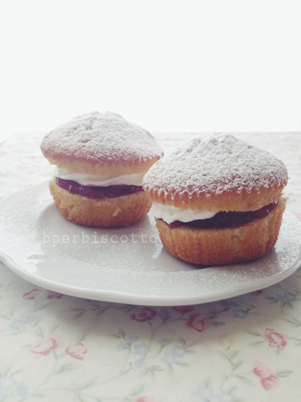 BperBiscotto: Mini {Victoria Sponge Cake}