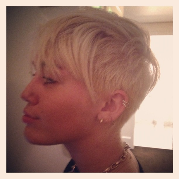 The Pixie Revolution: Pixie Cut Pics Aug 15th w/new Miley Pics