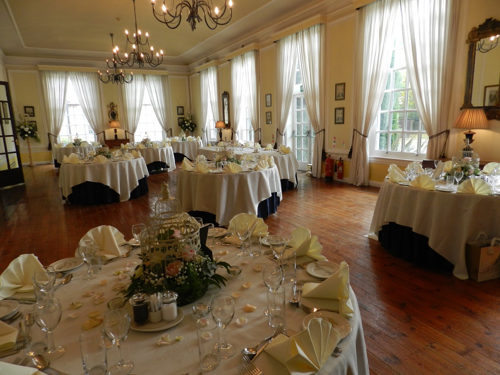 Sandra's Flower Studio.: Hemswell Court wedding flowers