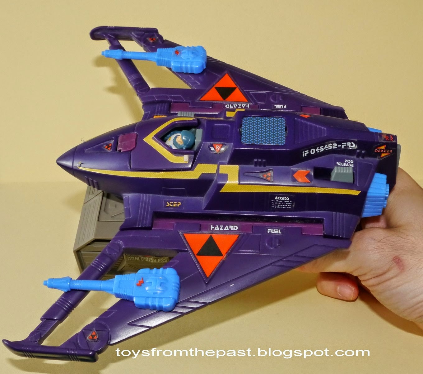 Toys from the Past: #558 STARCOM - SHADOW BANDIT and LASER ARTILLERY (1988)