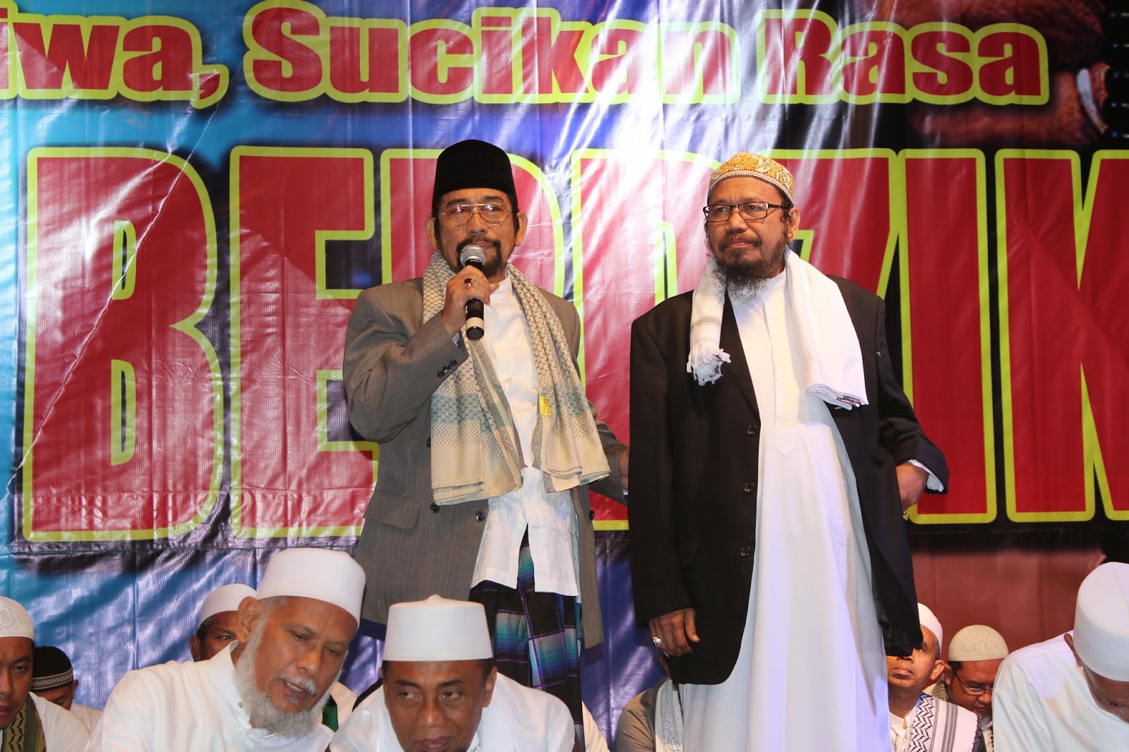 TQN Suryalaya: Tausiyah KH. Moh. Ali Hanafiah Akbar Pada Peringatan ...
