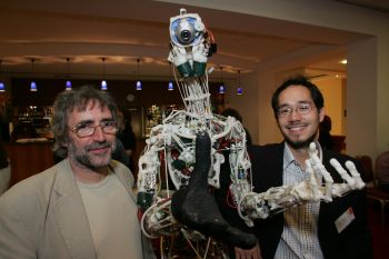 Kuweight 64: WORLD'S FIRST ROBOT WITH MUSCLES AND BONES