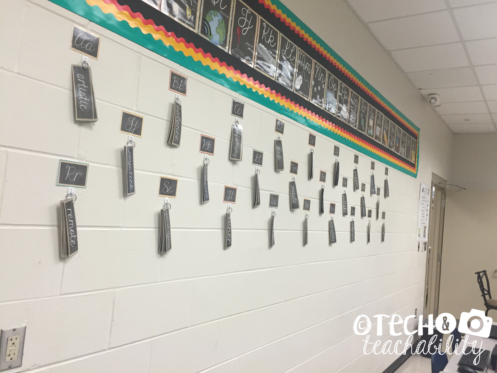 {2016-2017} Classroom Reveal! Ideas, fun, and FREEBIES! - Tech and ...