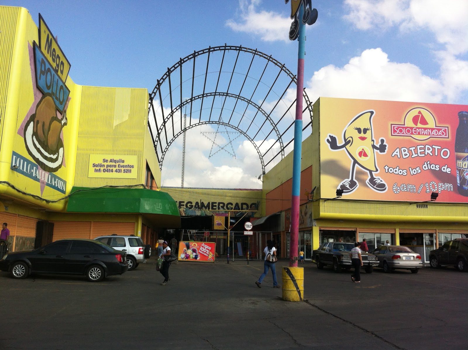 Local de 240 m2 en C.C. Megamercado