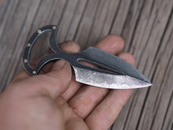 Push daggers | BladeForums.com