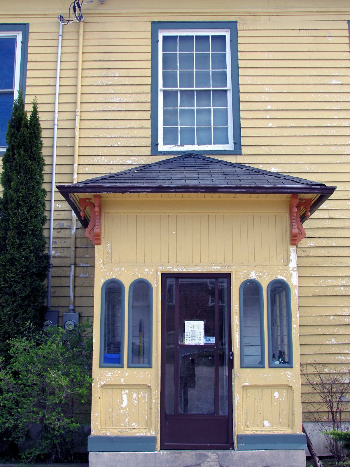 ancestral roofs: Shopping District - Castleton