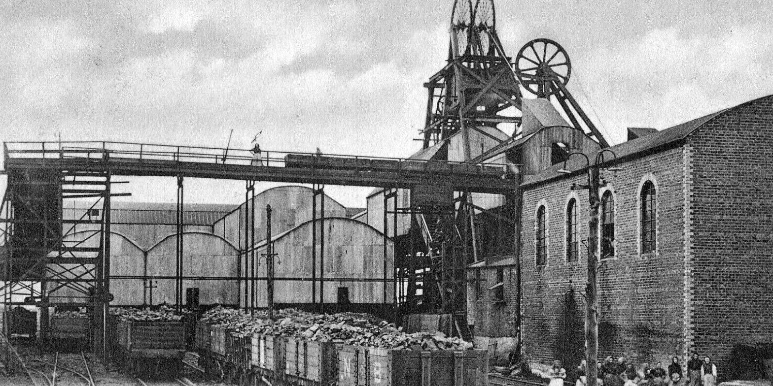 Tour Scotland: Old Photograph Kirkford Colliery Cowdenbeath Fife Scotland