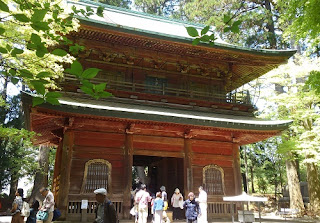 Explore Inside Japan: Armed priests
