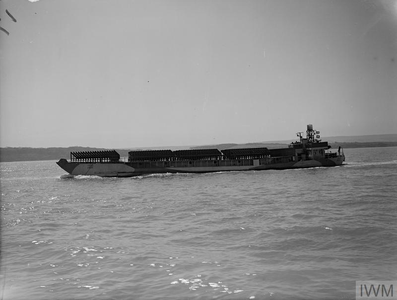 1000 Men, 1000 Stories : Photographs: Training on Landing Crafts (9).
