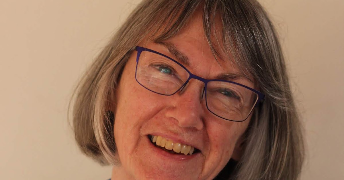 12 Curly Questions with author Penny Matthews - SMART KIDS