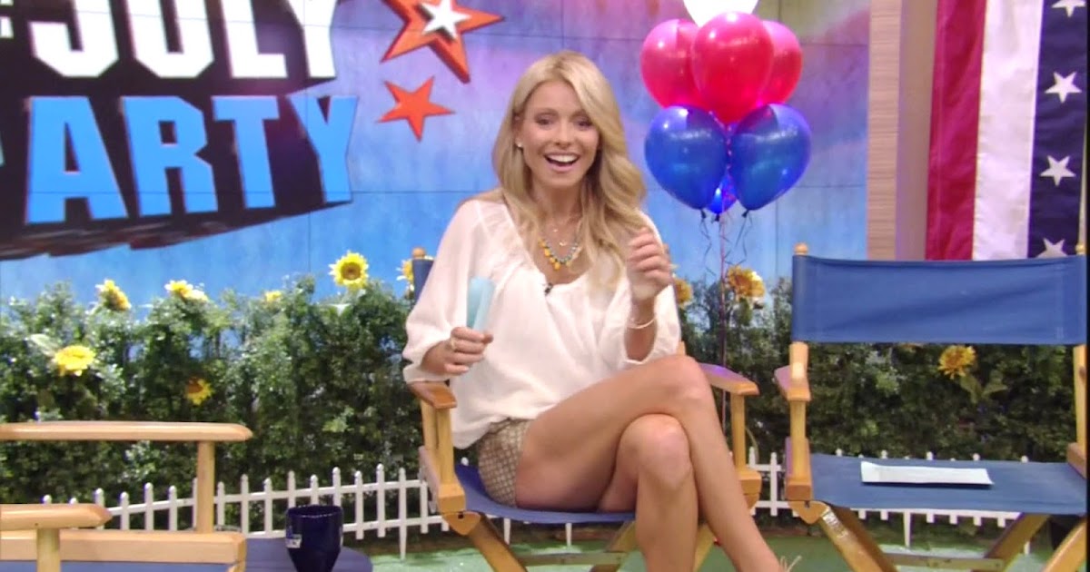 Kelly Ripa Hot Crossed Legs On Live With Kelly Sexy Leg Cross
