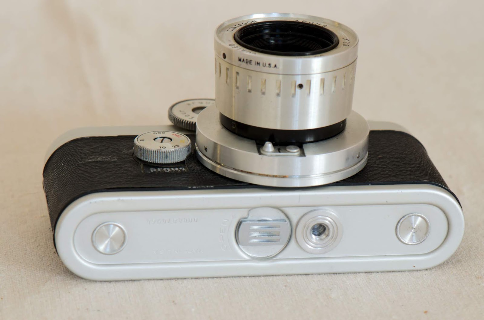 Four Elements in Three Groups: Argus C44 (1956-1957)