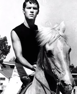 NYSocBoy's Beefcake and Bonding: David Macklin: The Boy with Something ...