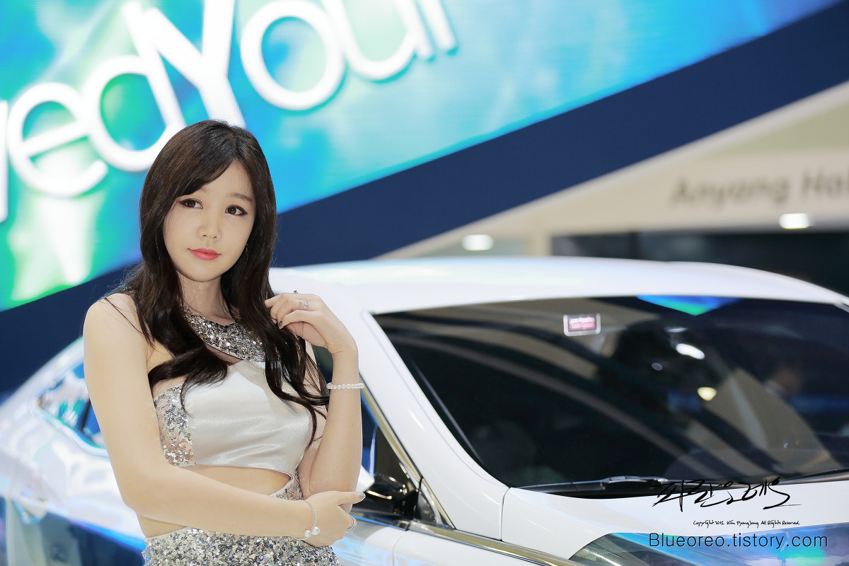 FinlandCar.com: Hong Ji Yeon At Seoul Motor Show 2015