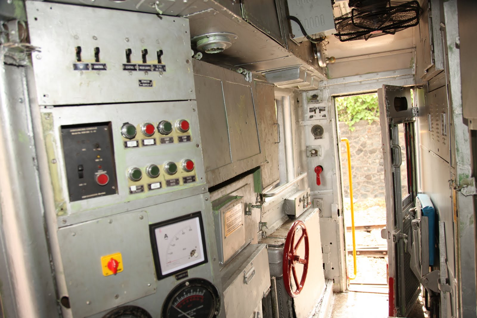 ELECTRIC MULTIPLE UNITS : Departmental Retrofitment of DC EMU into AC EMU