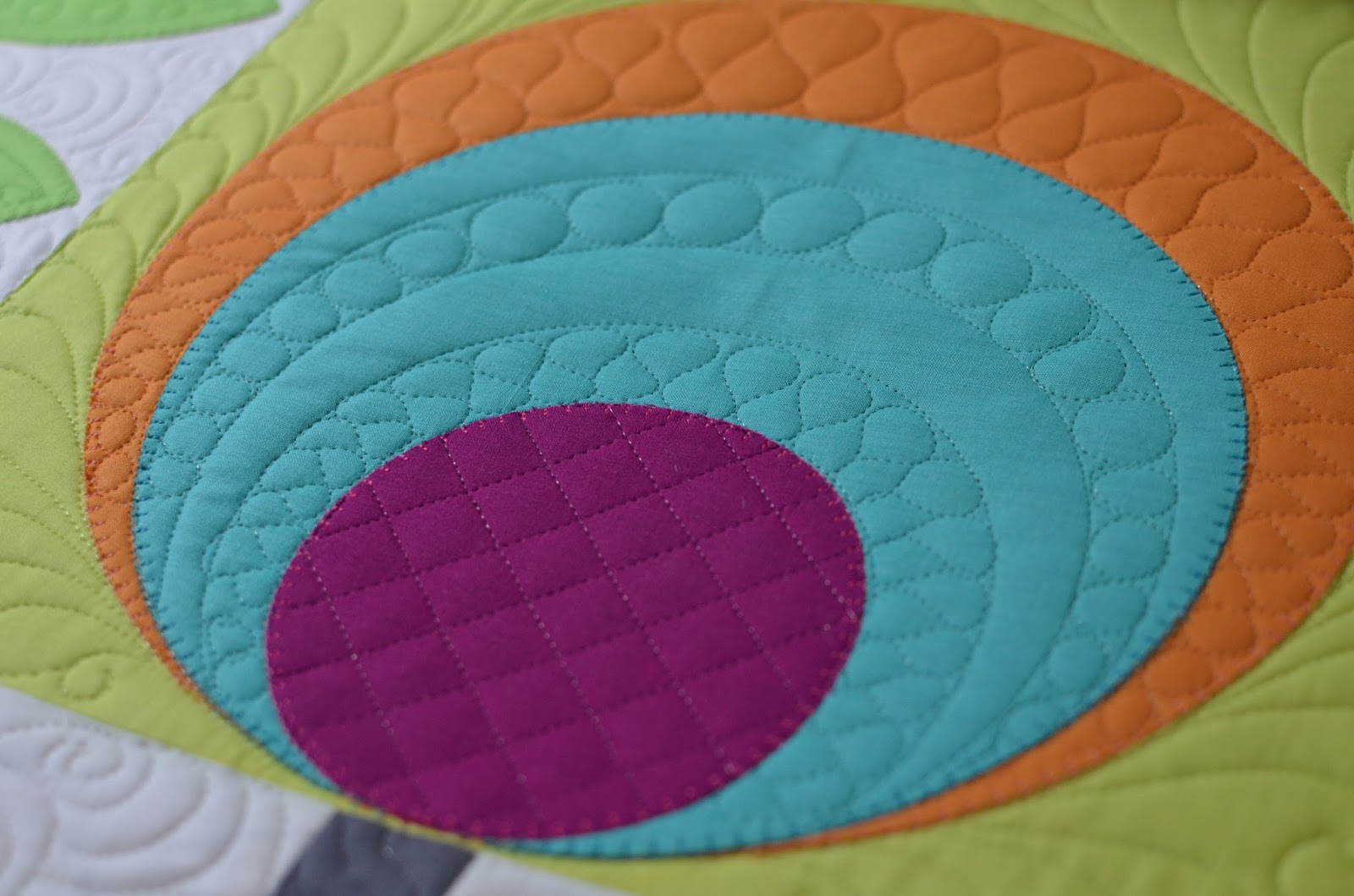 Oh Sew Loved: Flower Power Quilt for Swirly Girl's Designs