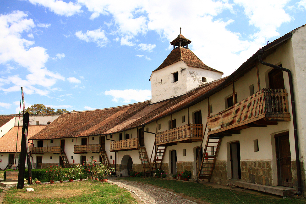 Dan Tiganila: Biserica fortificata Harman