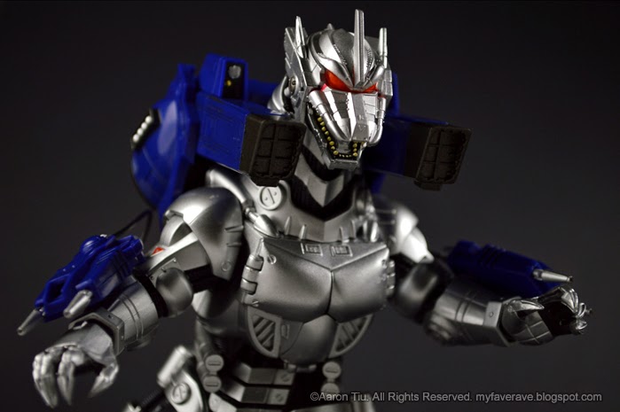The Rave Corner: S.H. MonsterArts MFS-3 (Kiryu) Review