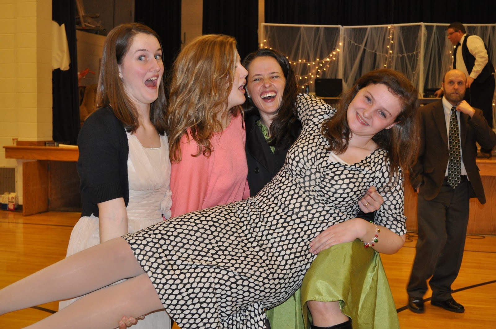 From Heaven and Earth: SOME MORMON DANCE FUN!