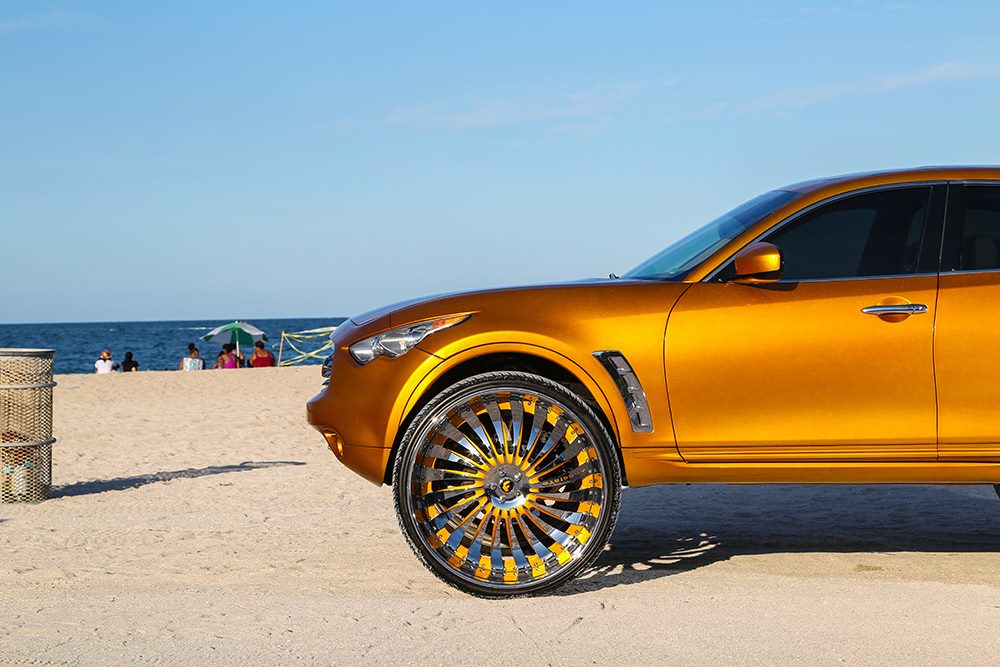 SouLSteer.com: Ghetto style: Gold Infiniti FX crossover SUV gets huge ...