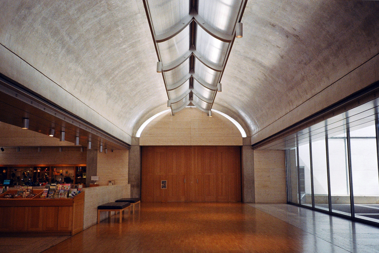 ARplus: Louis Kahn: monumental and timeless architecture