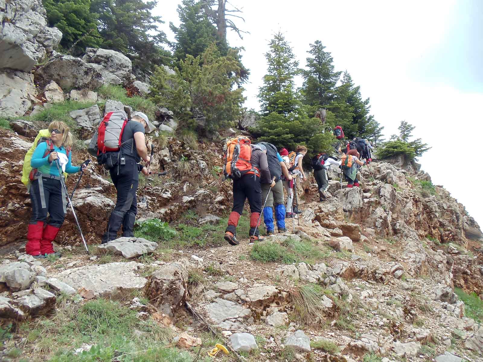 Με τον ΦΟΠ στα βουνα: ΓΚΙΩΝΑ (Μνήματα - Πυραμίδα 2508μ. - Καταφύγιο ...