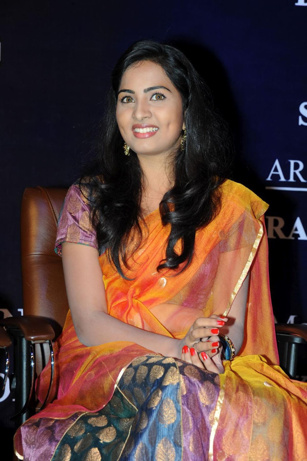 Srushti New Photos - Wallwoods