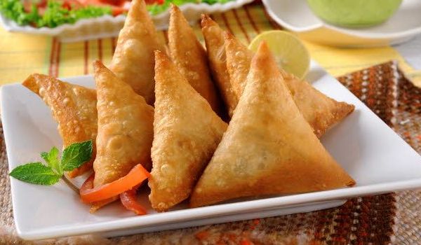 SMB HUNAR: Chicken Samosa In Just 3 Easy Steps By SMB Recipes