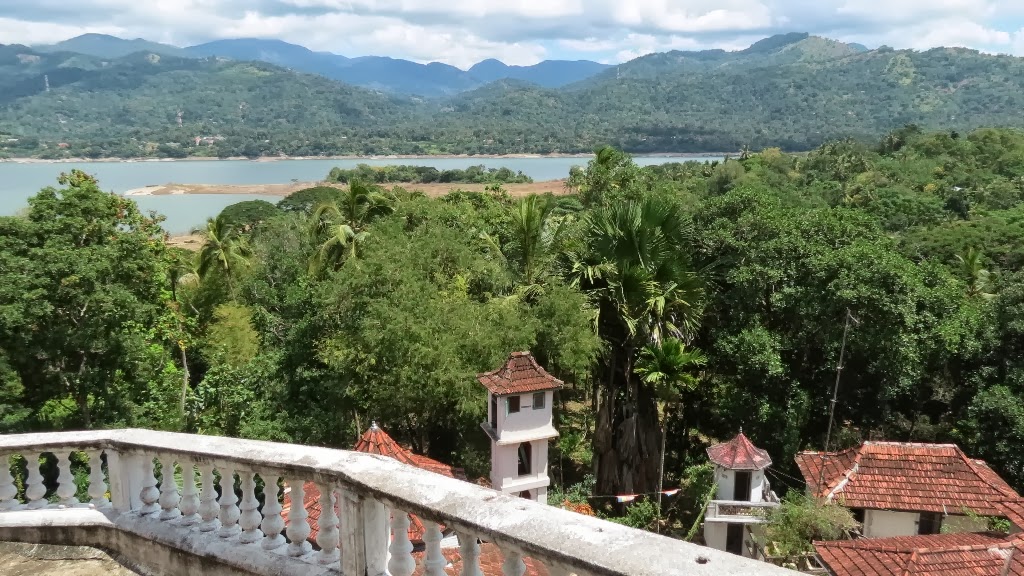LakRoo Environmental Club: Bambaragala Rajamaha Viharaya