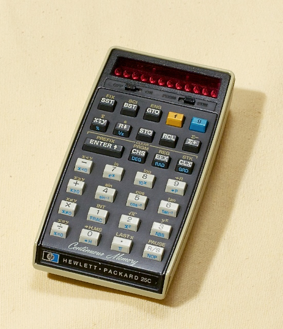 The calculator Lab: HP-25 y HP25C