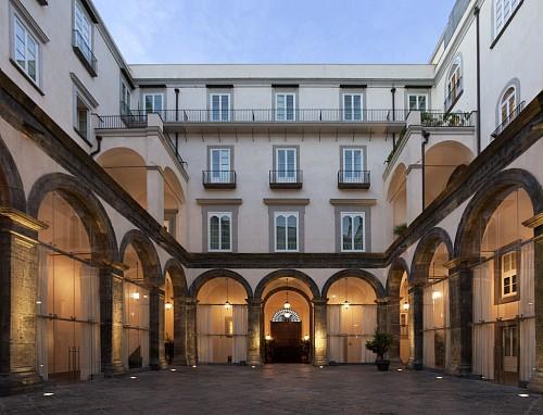 Palazzo Caracciolo Napoli: History in pictures