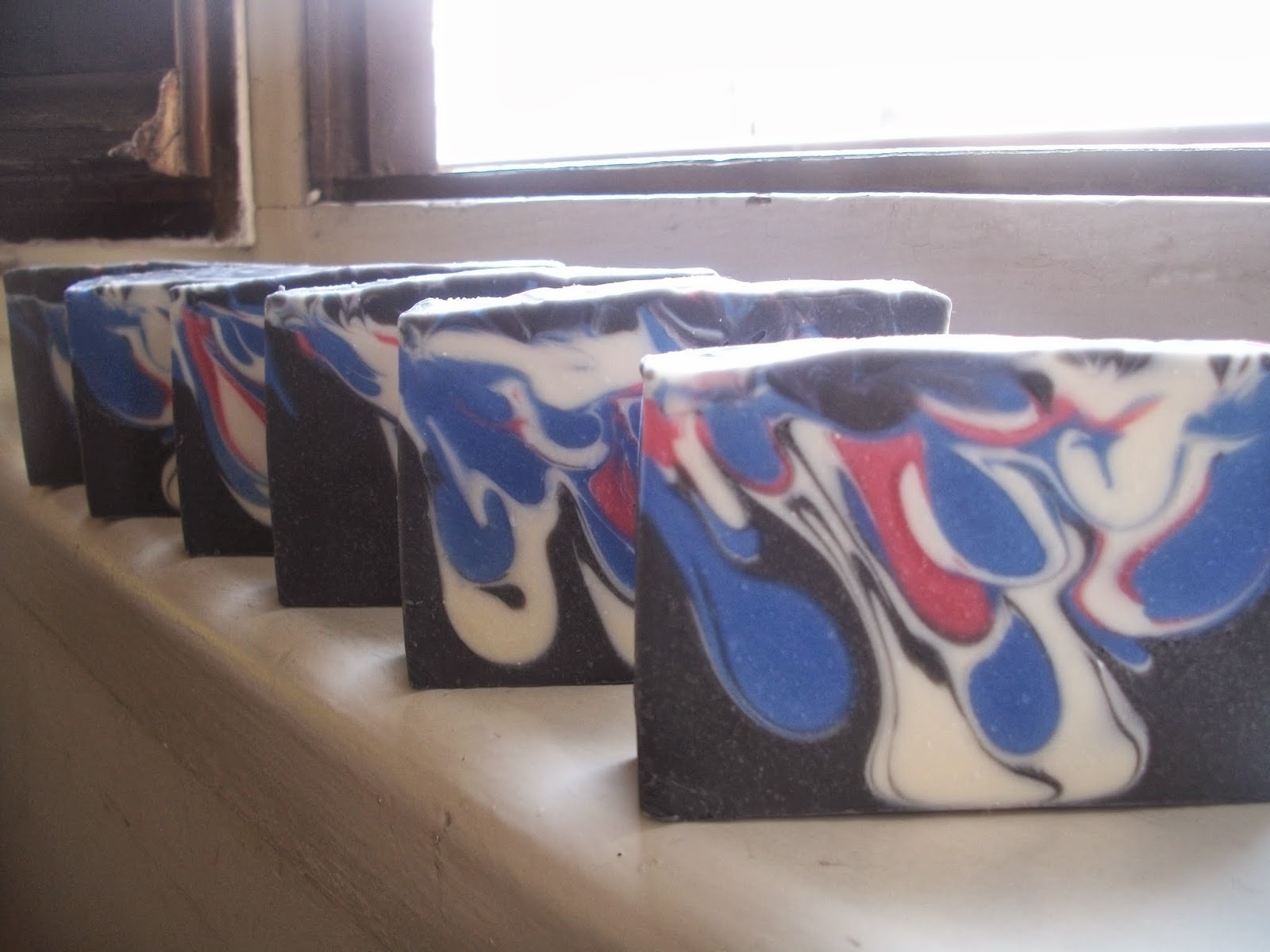 Goanna Soaps: SOAP CHALLENGE - DROP SWIRL TECHNIQUE