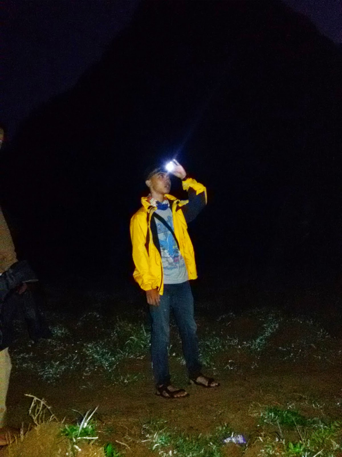 gunung batu jonggol: gunung batu jonggol dan lokasi gunung batu jonggol: gunung batu jonggol dan lokasi