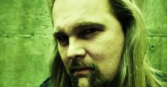 Jorn Lande ,‘Príncipe do Sol’, traz luz a vila sombria