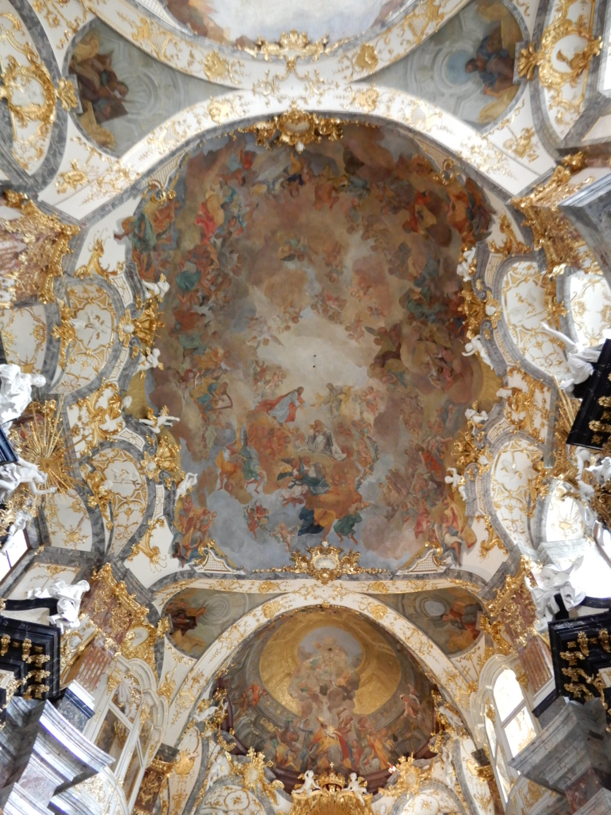 Mindenütt jóóó: A világ legnagyobb egybefüggő freskója - Würzburgi ...