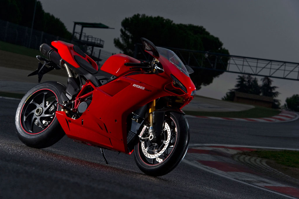 2011 Ducati 1198 SP Review Motorcycle Pictures