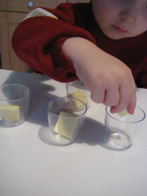 Maman....je sais pas quoi faire ! ! ! : Je peins un lapin de Paques en ...