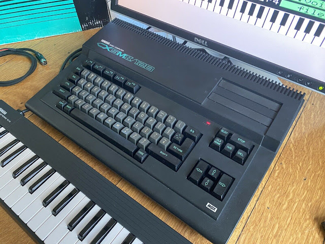 MATRIXSYNTH: Yamaha CX5MII Music Computer / FM Synthesizer + YK01 ...