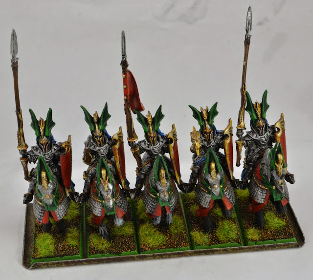 The Hoodling's Hole: Moonstruck: Going back to my Worldroots?