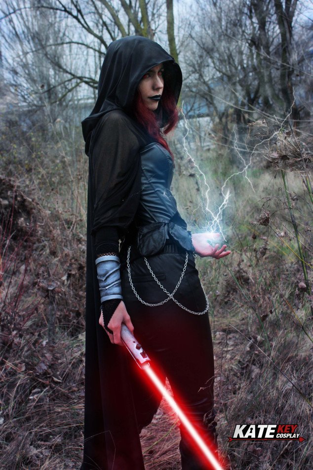 El Holocrón Secreto: Cosplay de Leia Esclava por Kate Key Cosplay