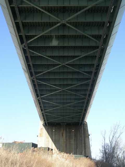 clocktowertenants.com: it ain't just London Bridge that's falling down