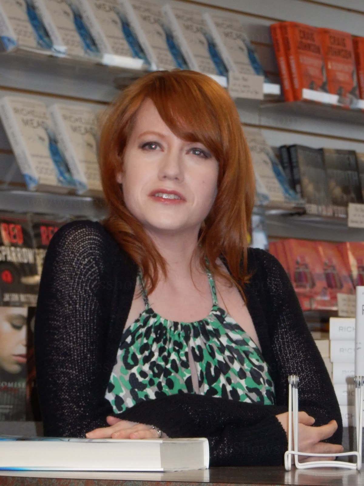 Juvenil, fantástica y la que se tercie: "Deuda de espíritu. Vampire ...