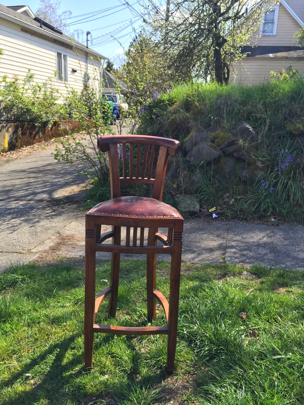 TravelMarx: What’s up with Fire Hydrants and Discarded Furniture?