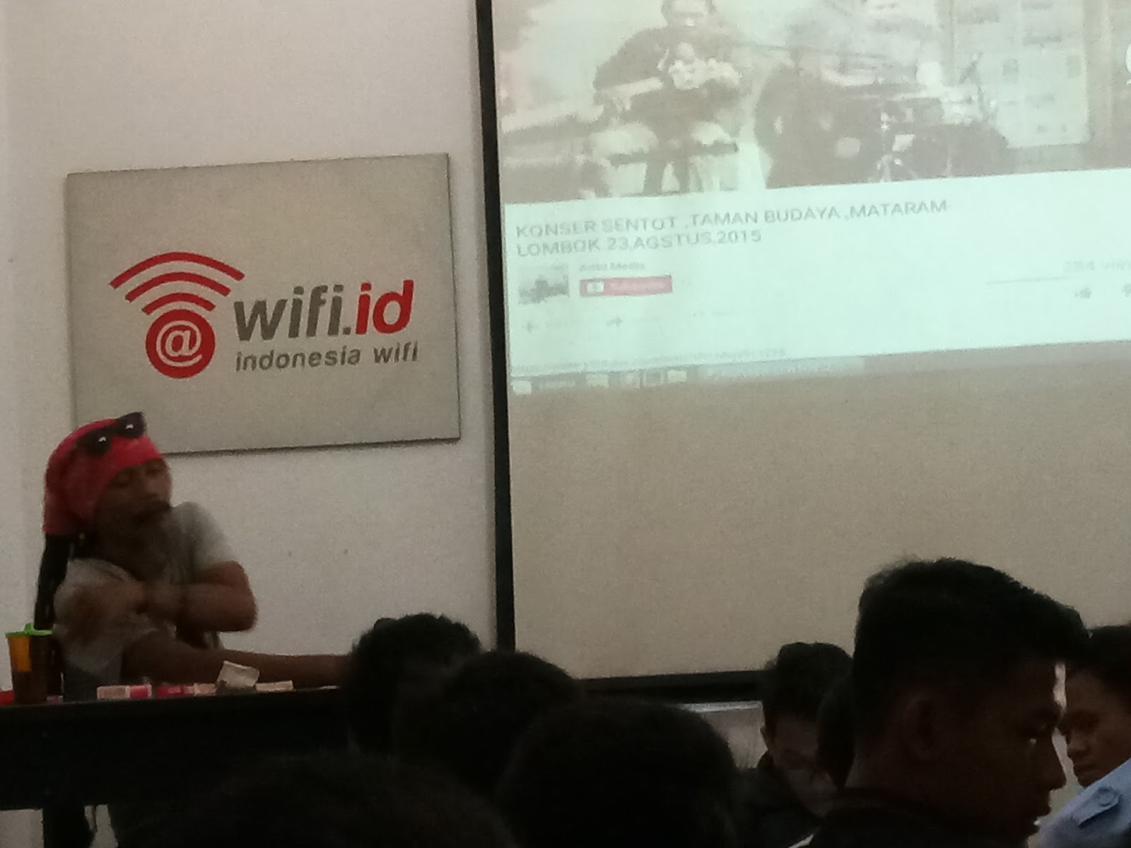 Wing Sentot Berbagi Di BLC Telkom Klaten - Andika Adi Prasetyo