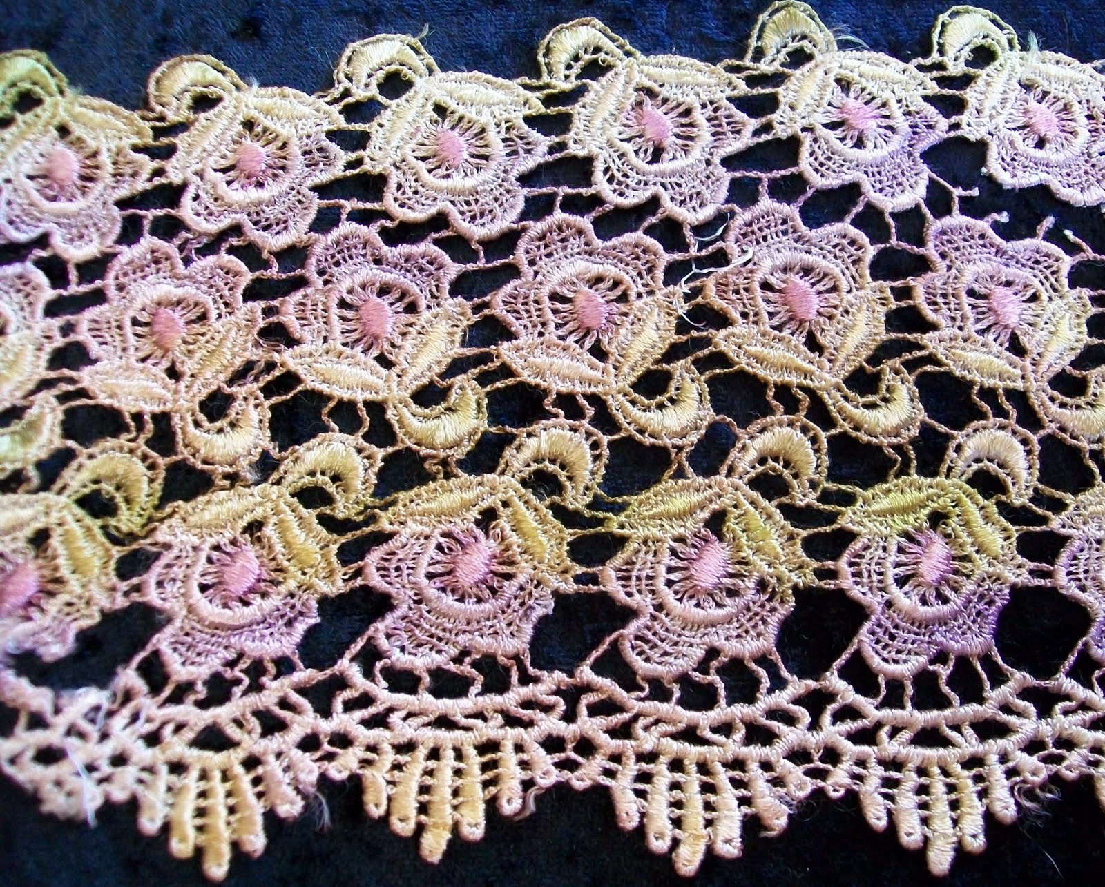 Delightfully Crazy: Hand Dying Lace/Motifs, Ribbons and Threads Tutorial