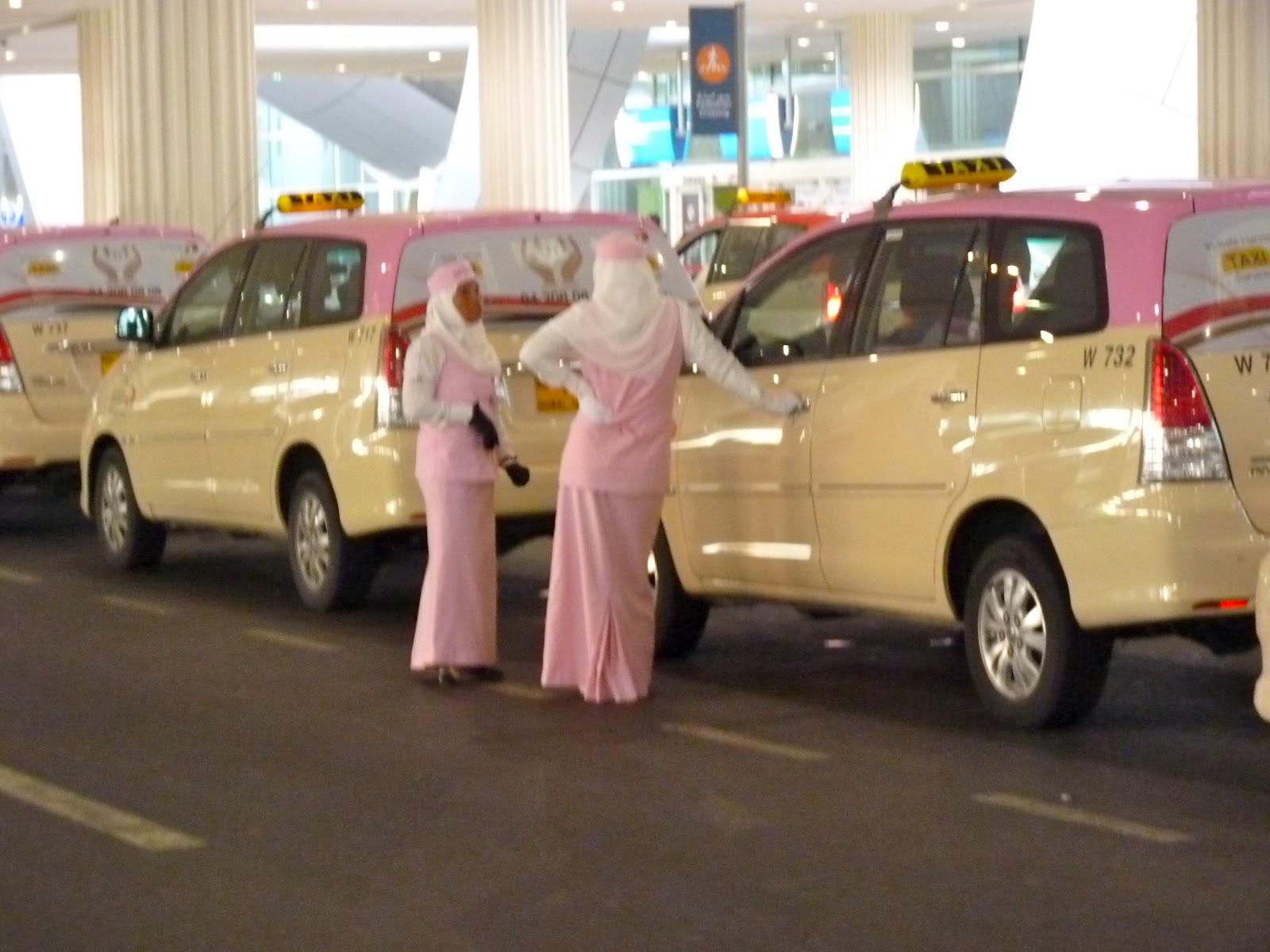 TRAVEL WITH JAN: APRIL 20, 2012 DUBAI TO ETHIOPIA