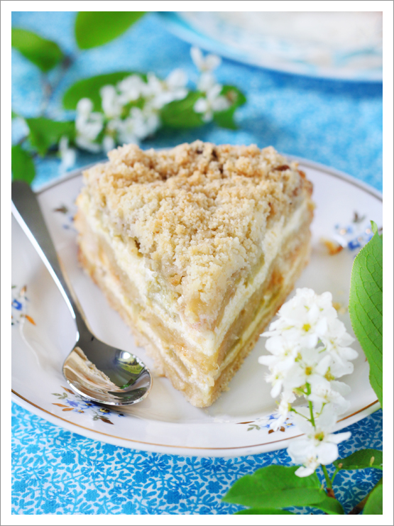 Magusad fotod: Rabarberi-kohupiimakook martsipaniga