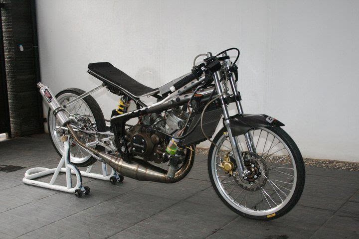 Foto Modifikasi Kawasaki Ninja R Drak Race